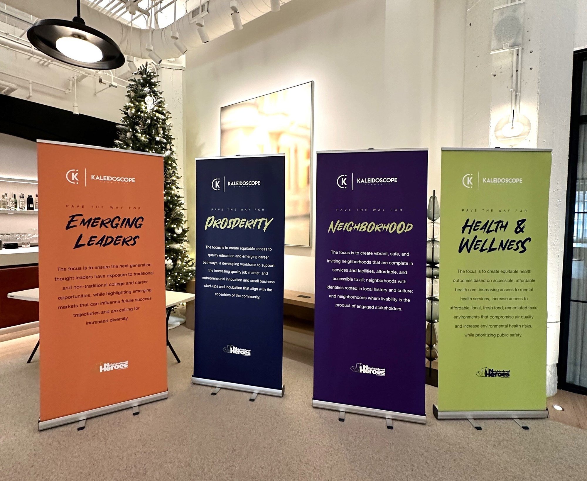 Banner Stand Displays - Banner Stand Printing - Chicago, IL | Cushing