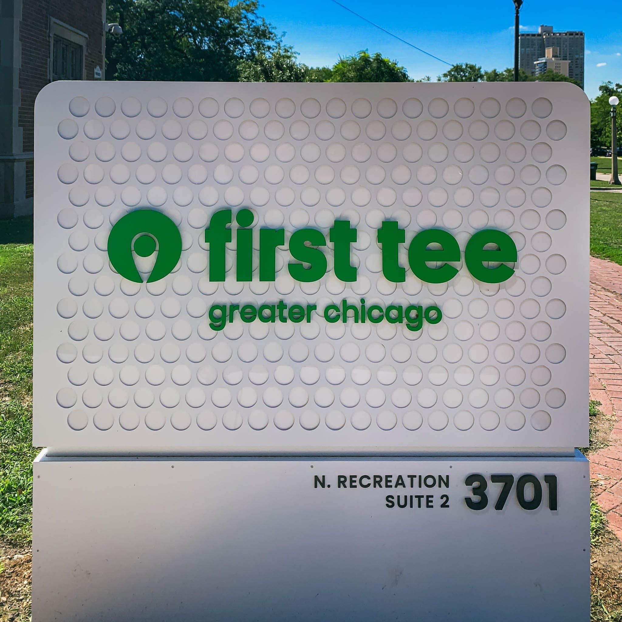Exterior Building Signage Chicago | Custom Outdoor Signs | Cushing